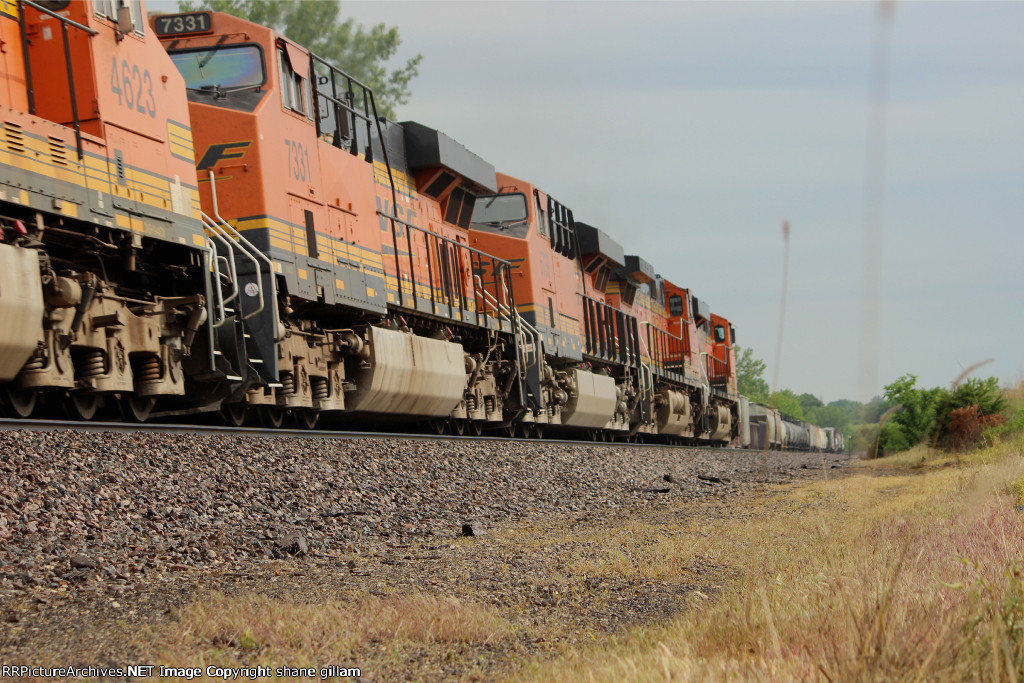 BNSF 4623 is last in line on a eb stack train q lacchi